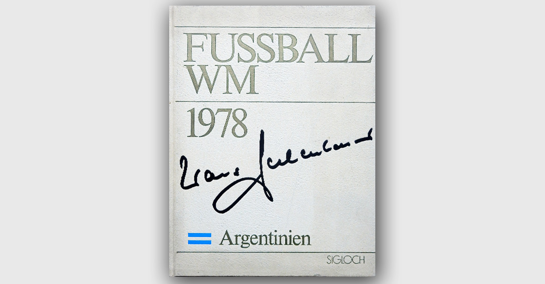 Franz Beckenbauer Signed Book “Football World Cup 1978”