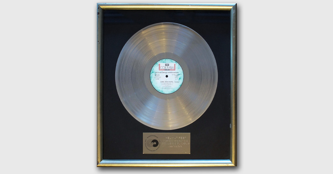 Platin Award of the Band „Erste Allgemeine Verunsicherung“