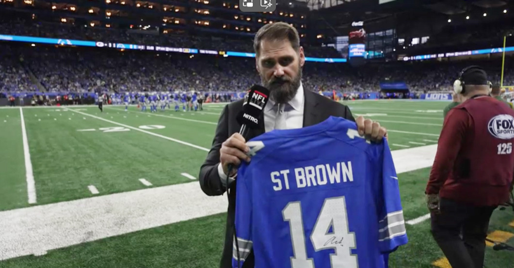 NFL-Star Amon-Ra St. Brown signiert ein Detroit Lions Trikot!