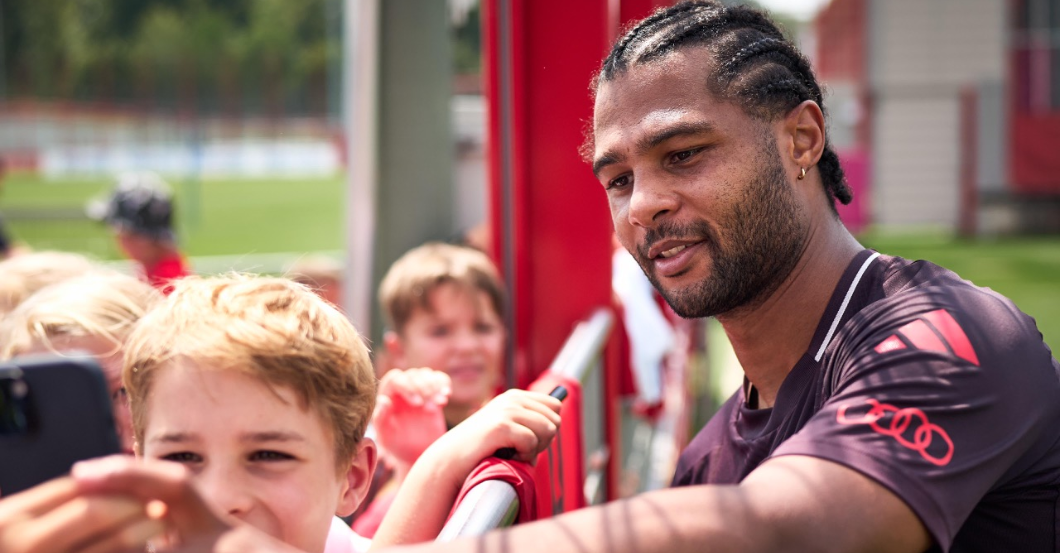 Meet Serge Gnabry at an FC Bayern Champions League Game