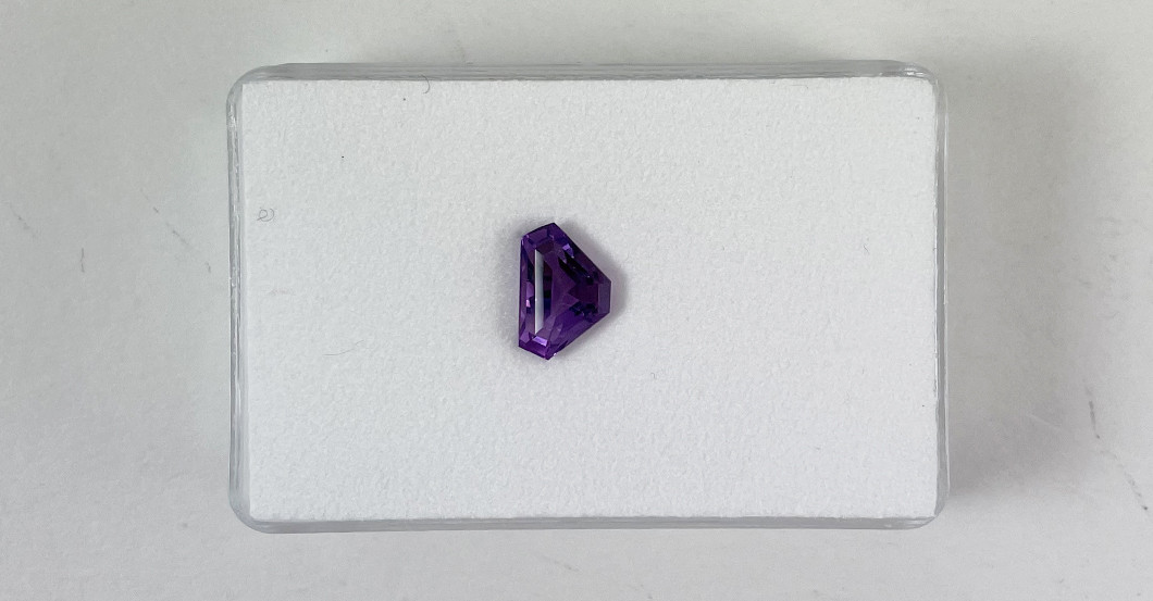 Glücksstein verschenken: Amethyst im Fancy-Cut