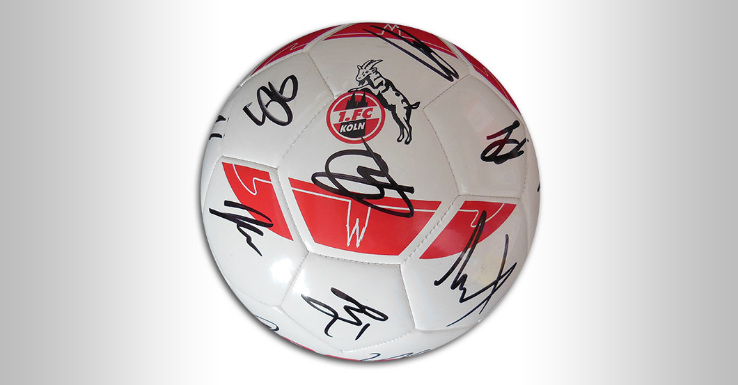 1. FC Köln – Ball von der Mannschaft signiert