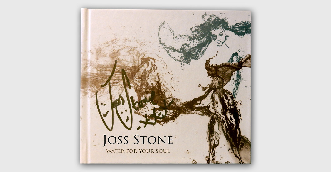 Joss Stone spendet signierte CD „Water for your Soul“