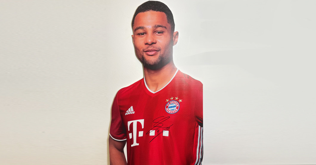 Serge Gnabry for Your Home! Signed Bayern Munich Display