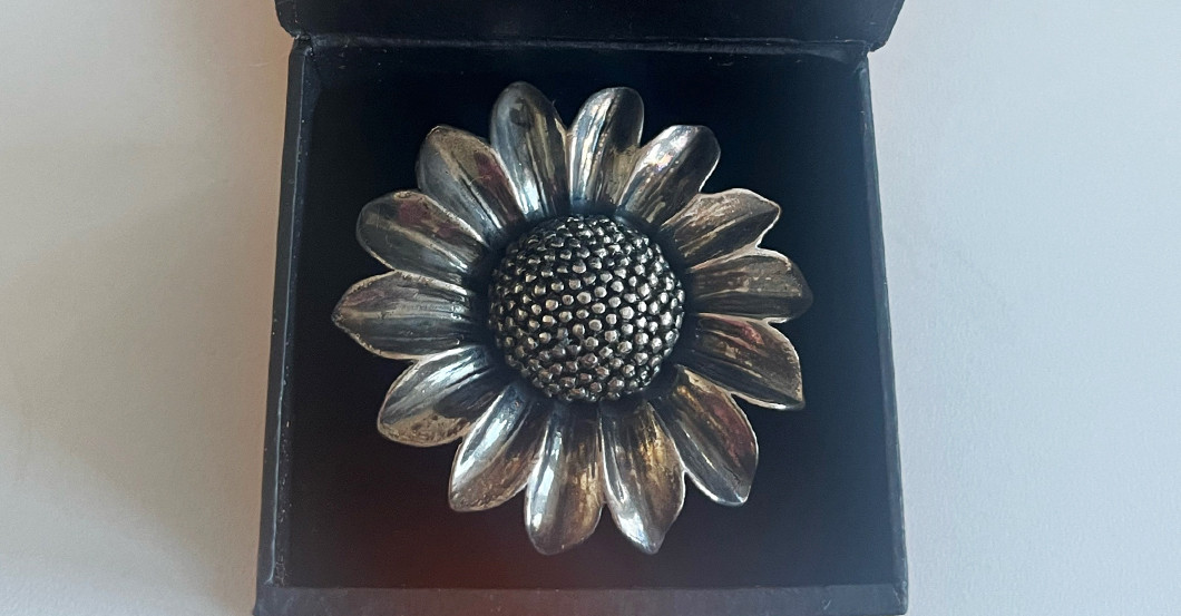 Von Barbara Becker designter Brosch-Anhänger aus Silber