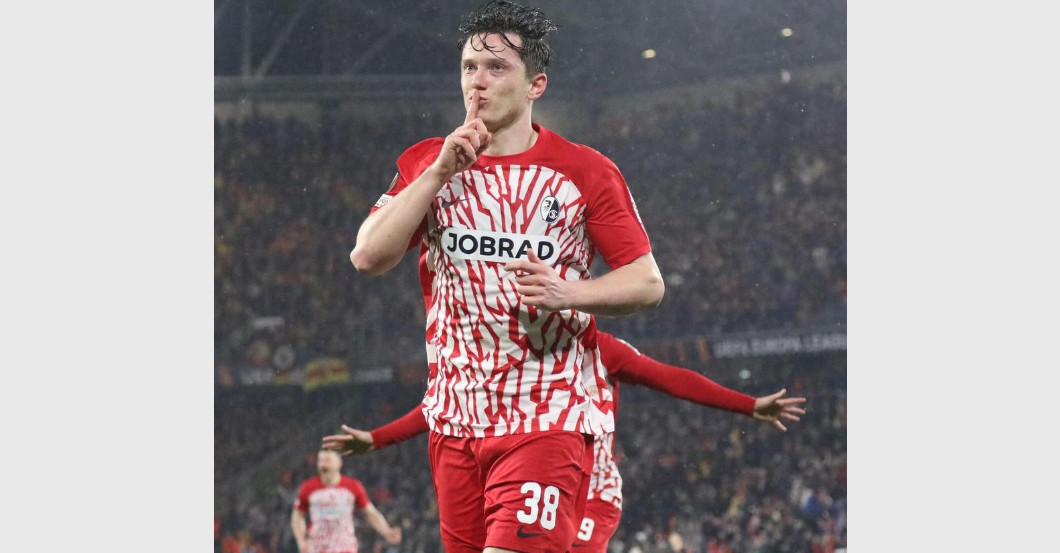Freiburg-Star Michael Gregoritsch stiftet sein EL-Siegertrikot!