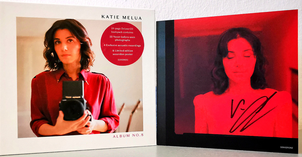 DeLuxe-CD „Album No. 8“ von Katie Melua mit signiertem Poster