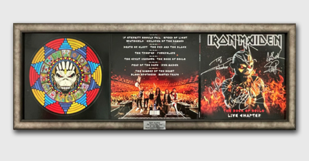 Iron Maiden stiftet signiertes Live-Album in hochwertigem Rahmen