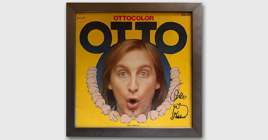 Entertainer Otto Waalkes Donates his Signed LP