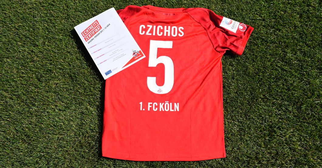 Mit Corona Warn-App-Badge: 1. FC Köln-Trikot von Rafael Czichos