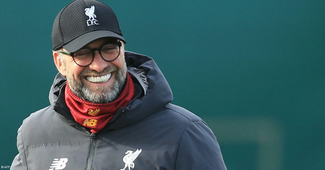 Liverpool Coach Jürgen Klopp Signs FC Jersey