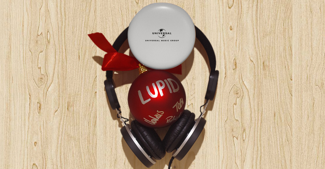 Signierte Christbaumkugel von Lupid