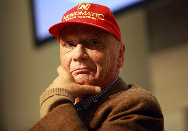 Weltmeisterlich! Signierte Cap von Niki Lauda mit Blu-Ray „Rush“