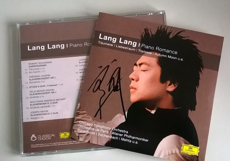 Die signierte CD „Piano Romance“ von Starpianist Lang Lang