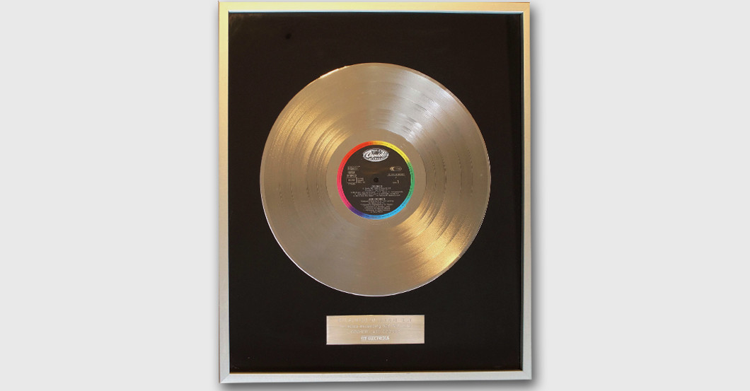 Joe Cocker – Platinum Record to his Album “Cocker”