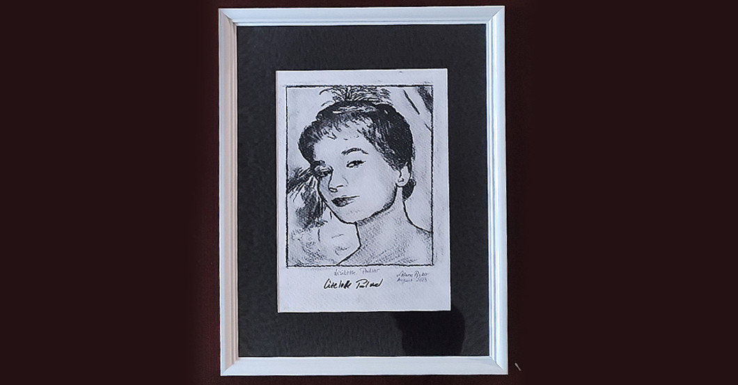 Ein handsigniertes Portrait von Liselotte Pulver ersteigern!