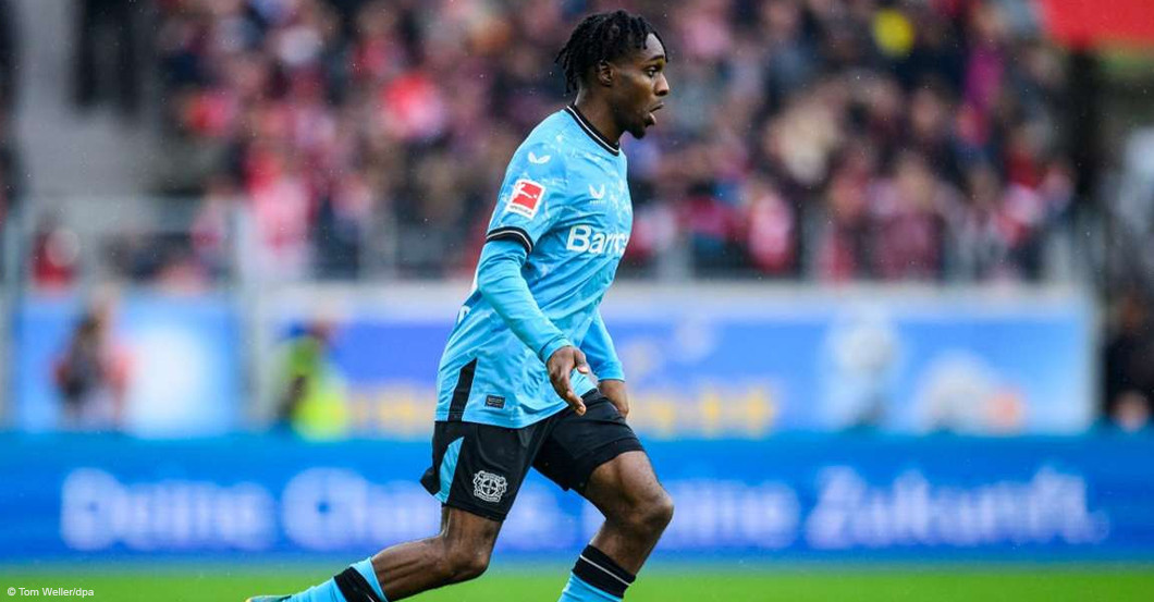 Matchworn Bayer Leverkusen Jersey of Jeremie Frimpong