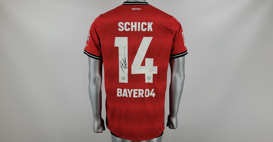 Getragenes & signiertes Leverkusen-Trikot von Patrik Schick