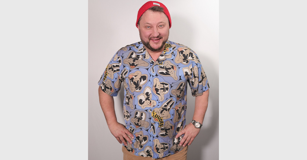 TV-Foodexperte Sebastian Lege versteigert sein buntes Hemd