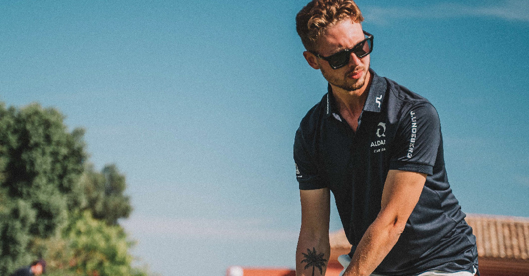 Für die Ukraine: Das selbst gestaltete Shirt von Jonathan Schöck