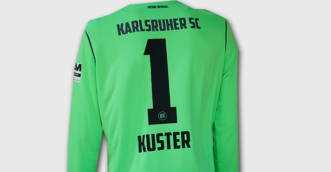 Fußball-Andenken: Getragenes KSC-Trikot von Markus Kuster