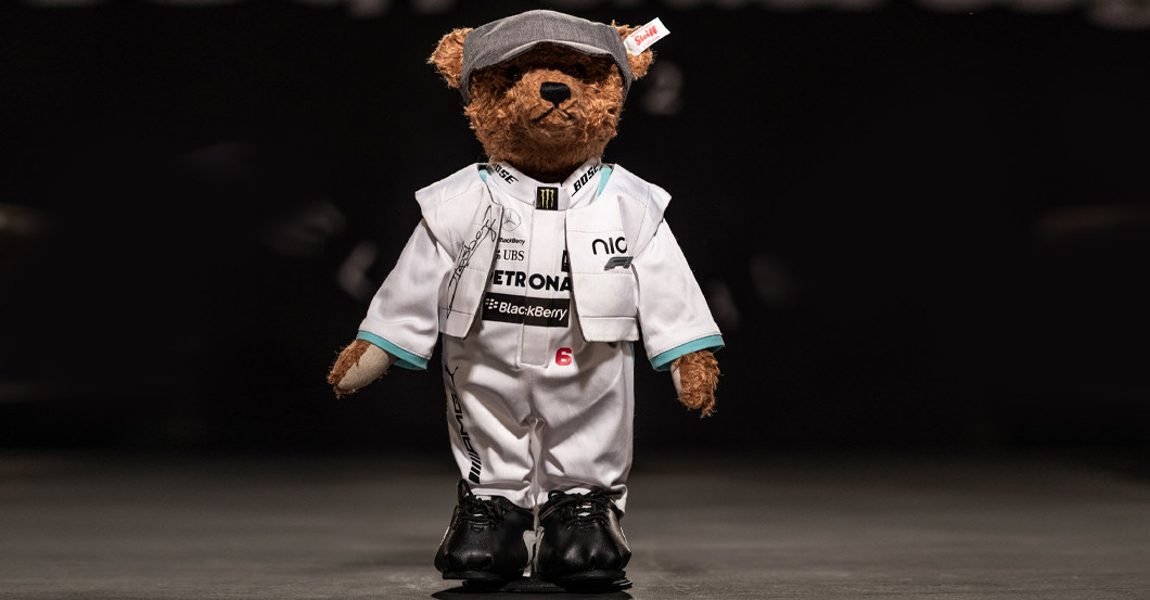 Nico Rosberg designt einmaligen Steiff Teddybär