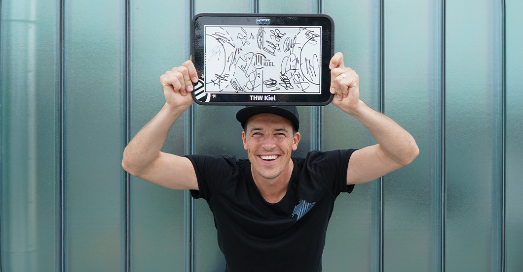 Handball-Highlight: Signiertes Taktikboard des THW Kiel