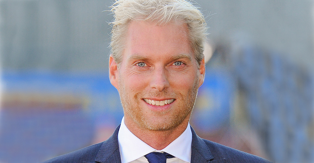 Fußball-Fachmann Jan Henkel bei seiner Arbeit begleiten