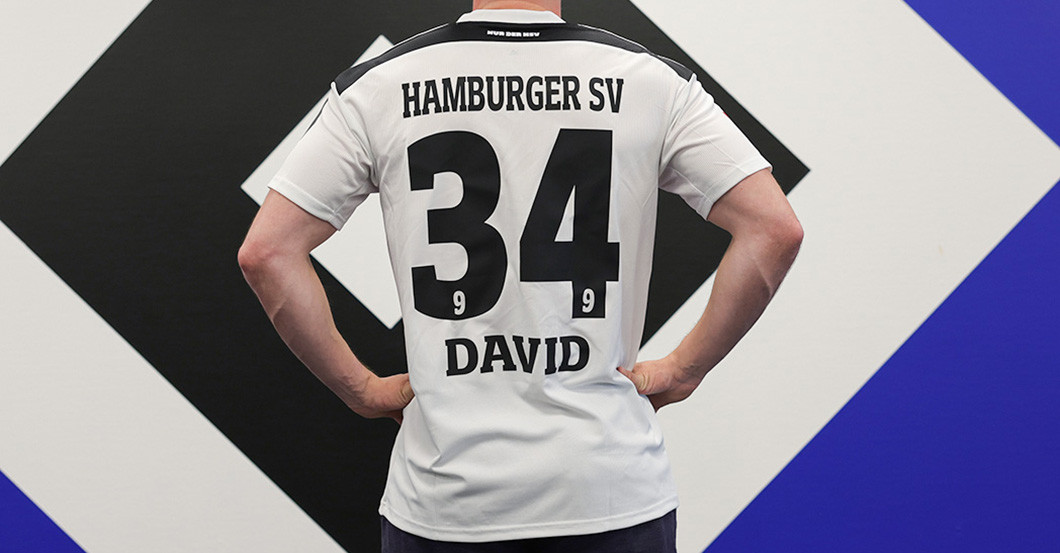 Zu Ehren von „UNS UWE“: Das HSV-Sondertrikot von Jonas David