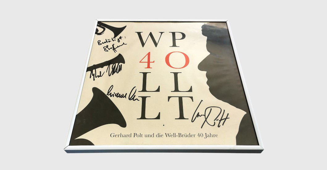 Gerhard Polt und die Well-Brüder signieren ihre Jubiläums-LP!