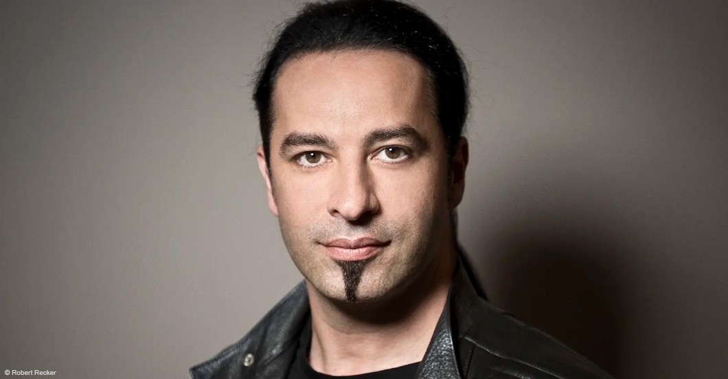 Comedian Bülent Ceylan stiftet ein einmaliges Fanpaket III